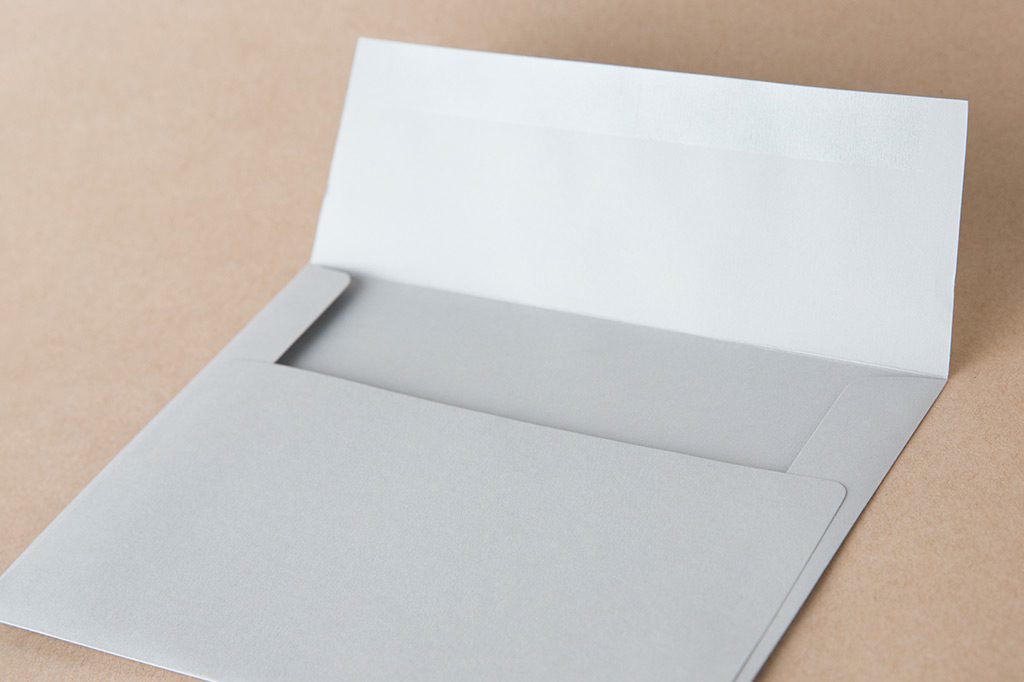Luxurious cotton invitation paper & envelopes from Bella Figura